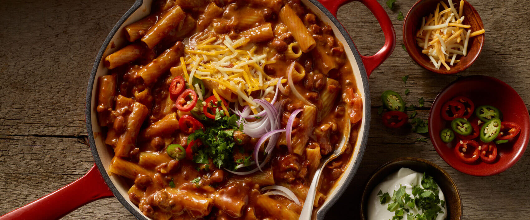 Skillet Chili Macaroni and Cheese - HORMEL® Chili